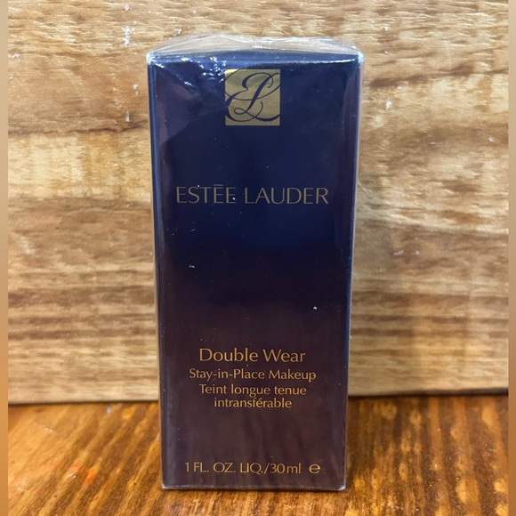 Estee Lauder | Makeup | Este Lauder Double Wear Shell C Never Been Used ...